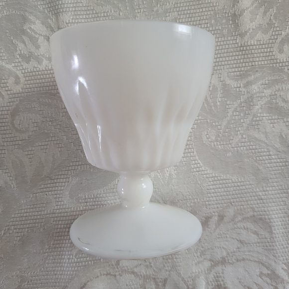 Dining | Vintage Milk Glass Chalicepudding Cup 195s Euc No Chips Cracks ...